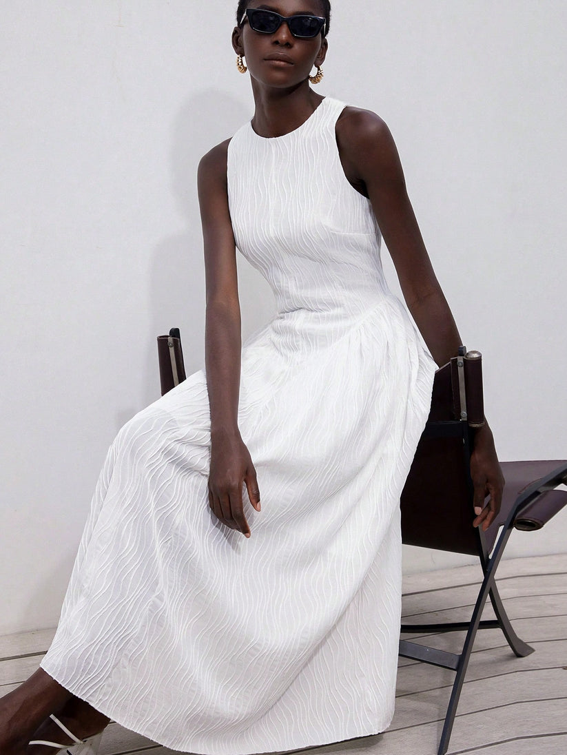 Elegant Minimalist Split Crotch Sleeveless Dress with White Wave Patte ...